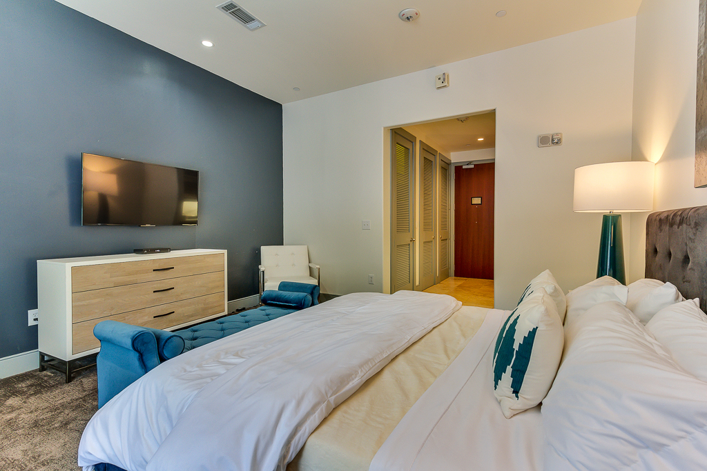 Apartments in Uptown Dallas | The Ashton | Welcome